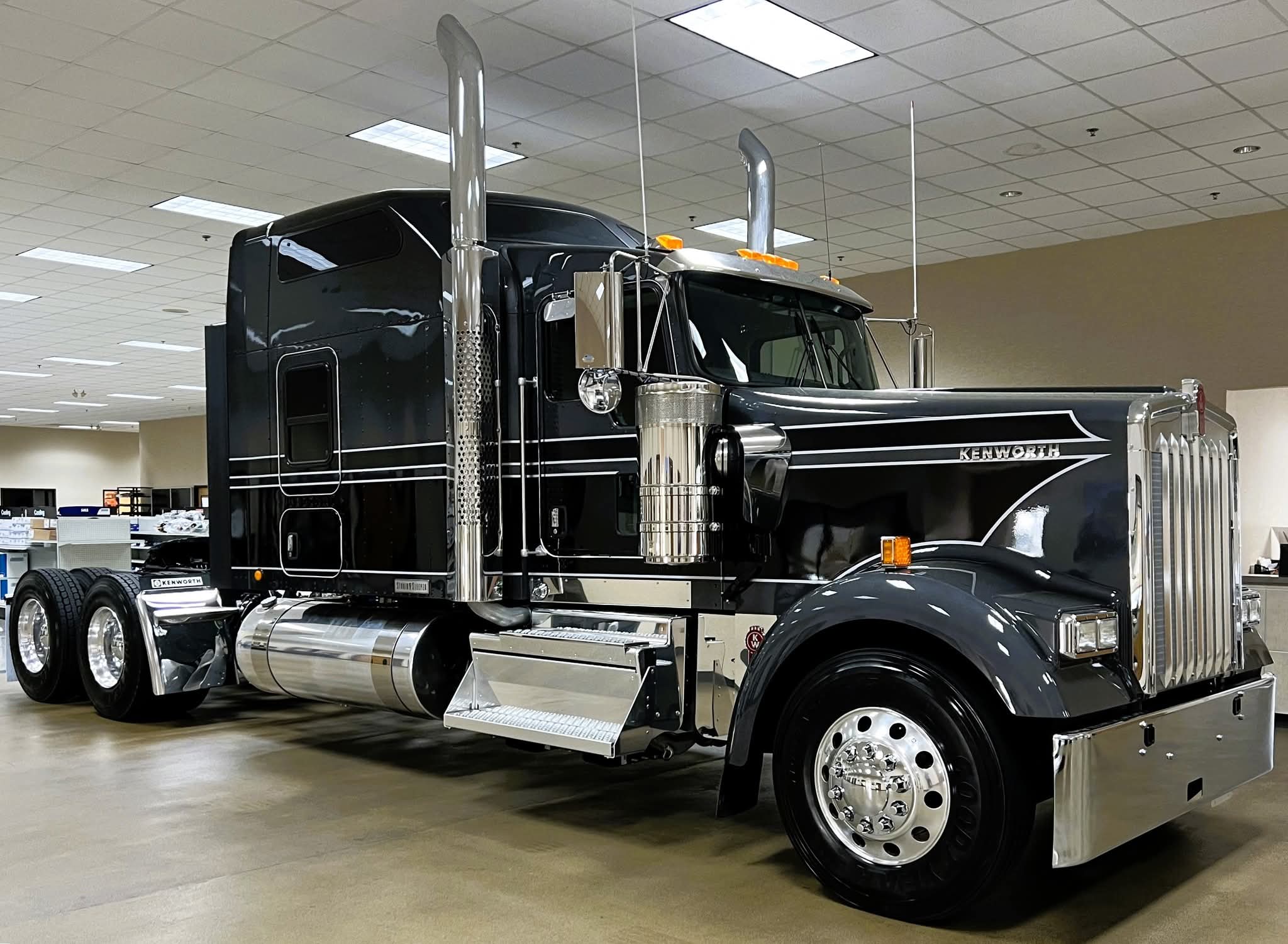 2026 Kenworth W900L Studio Sleeper – Premium Custom Build | 5Star rentals